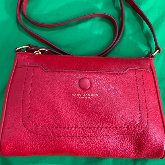 Marc Jacobs | Bags | Authentic Marc Jacobs Apple Red Crossover Bag ...